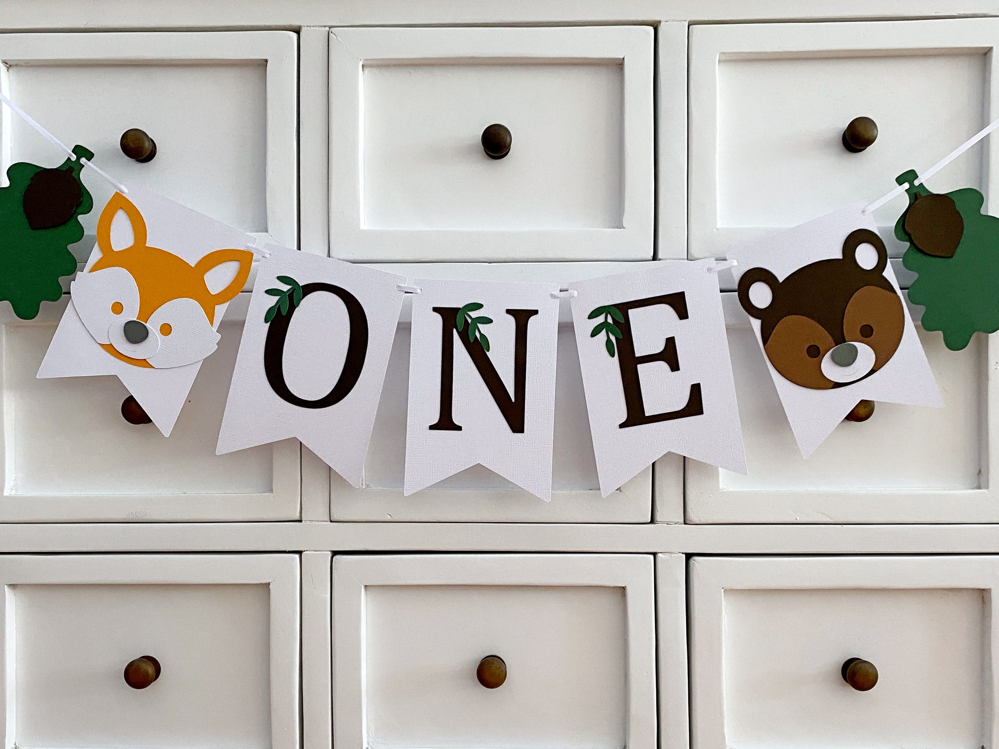 Woodland ONE pennant banner. Forest animals. – My Paper Planet